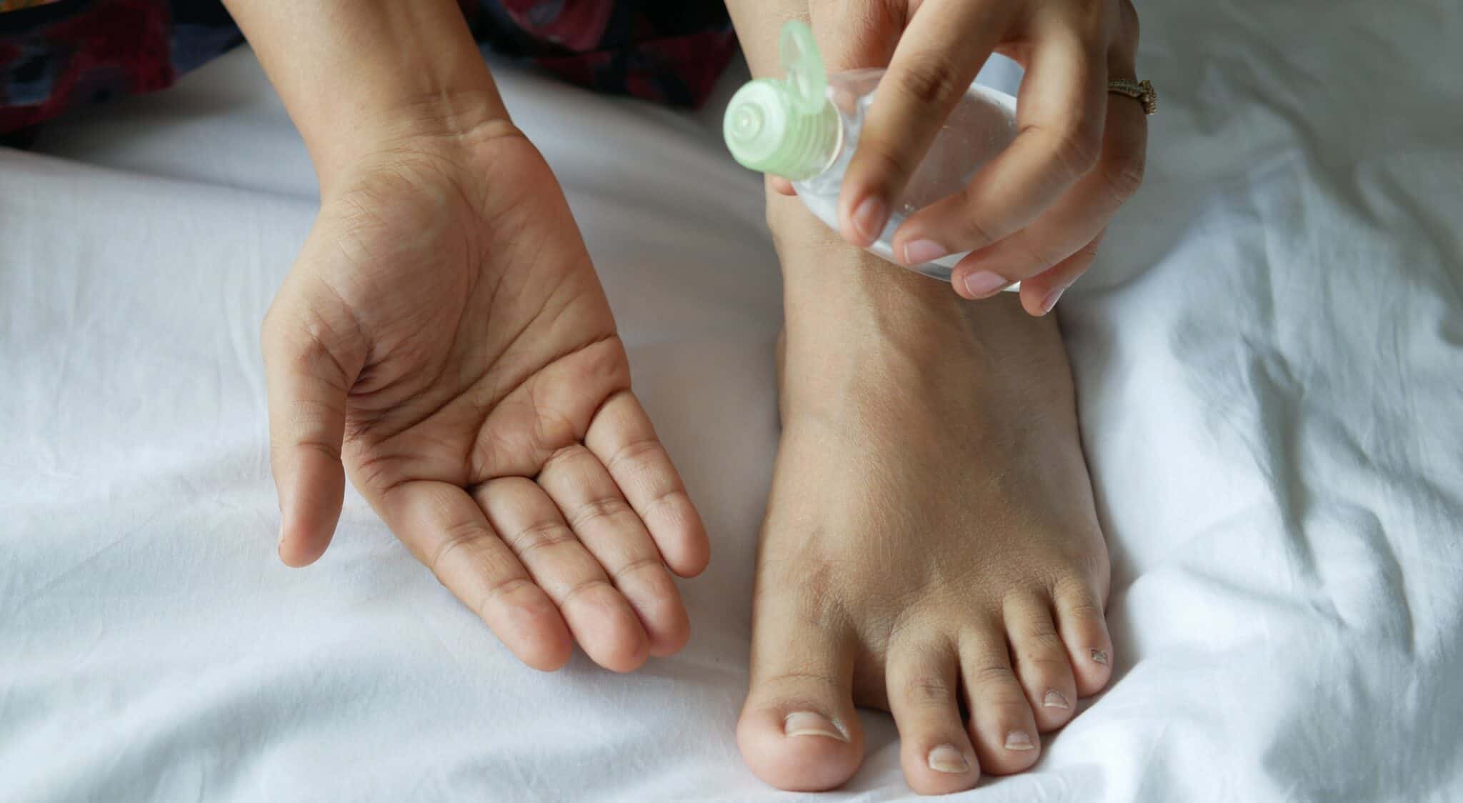 Manuka Oil For Toenail Fungus - Is It Actually Good? (Top 5 Benefits ...